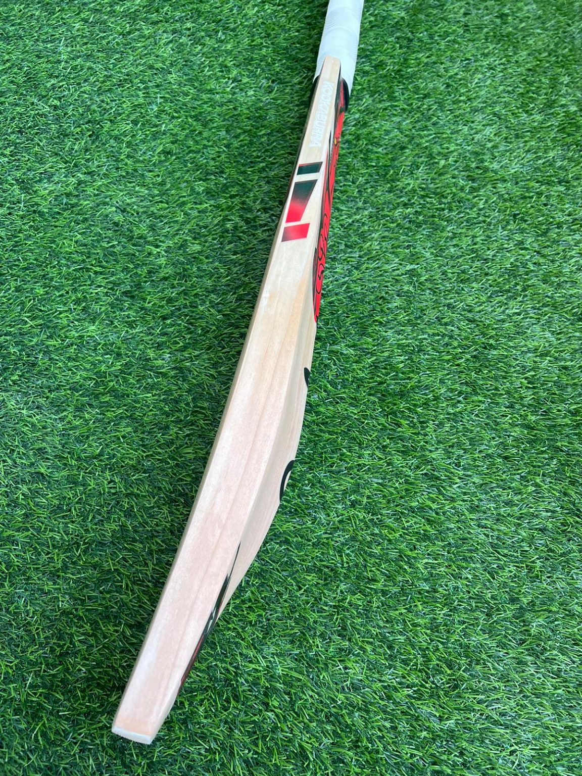 Kookaburra Cricket Bat Big | 100% Grade 1 English Willow | 16 Grains ...